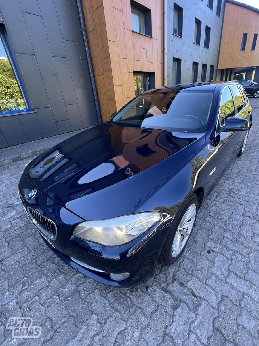 Zils BMW 520 2011 Viļņa, ar dzinēja tilpumu 2.00 L un nobraukumu 403 tūkst. km par 6000 €, foto 12 vietnē AUTOMOTO.COM.LV