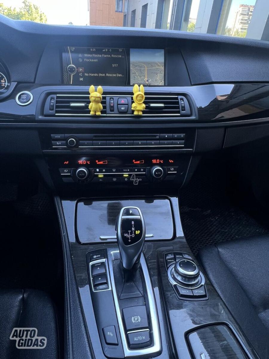 Zils BMW 520 2011 Viļņa, ar dzinēja tilpumu 2.00 L un nobraukumu 403 tūkst. km par 6000 €, foto 16 vietnē AUTOMOTO.COM.LV