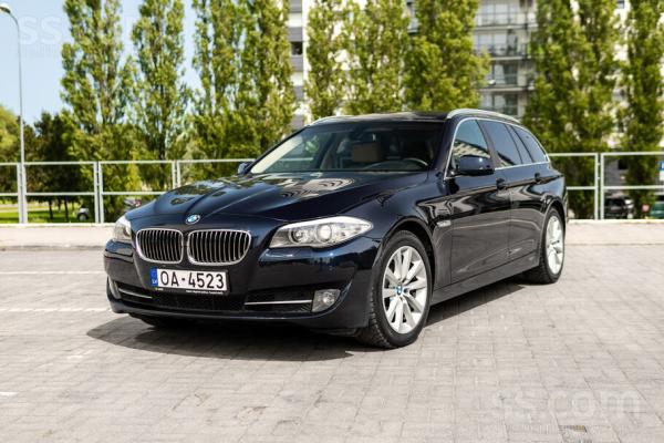 Blue BMW 520 2012 in Riga, with an engine capacity of 2.00 L and mileage of 353 thousand km for 6990 €, photo 4 on AUTOMOTO.COM.LV
