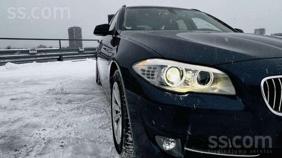 Blue BMW 520 2012 in Tallinn, with an engine capacity of 2.00 L and mileage of 253 thousand km for 10111 €, photo 3 on AUTOMOTO.COM.LV