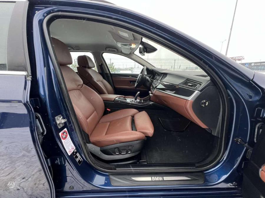 Blue BMW 520 2012 in Siauliai, with an engine capacity of 2.00 L and mileage of 271 thousand km for 9999 €, photo 30 on AUTOMOTO.COM.LV