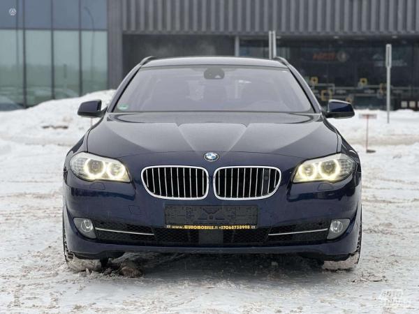 Blue BMW 520 2012 in Siauliai, with an engine capacity of 2.00 L and mileage of 271 thousand km for 9800 €, photo 6 on AUTOMOTO.COM.LV