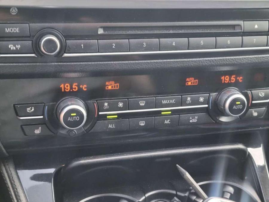 Zils BMW 520 2012 Šakiai, ar dzinēja tilpumu 2.00 L un nobraukumu 293 tūkst. km par 7500 €, foto 7 vietnē AUTOMOTO.COM.LV