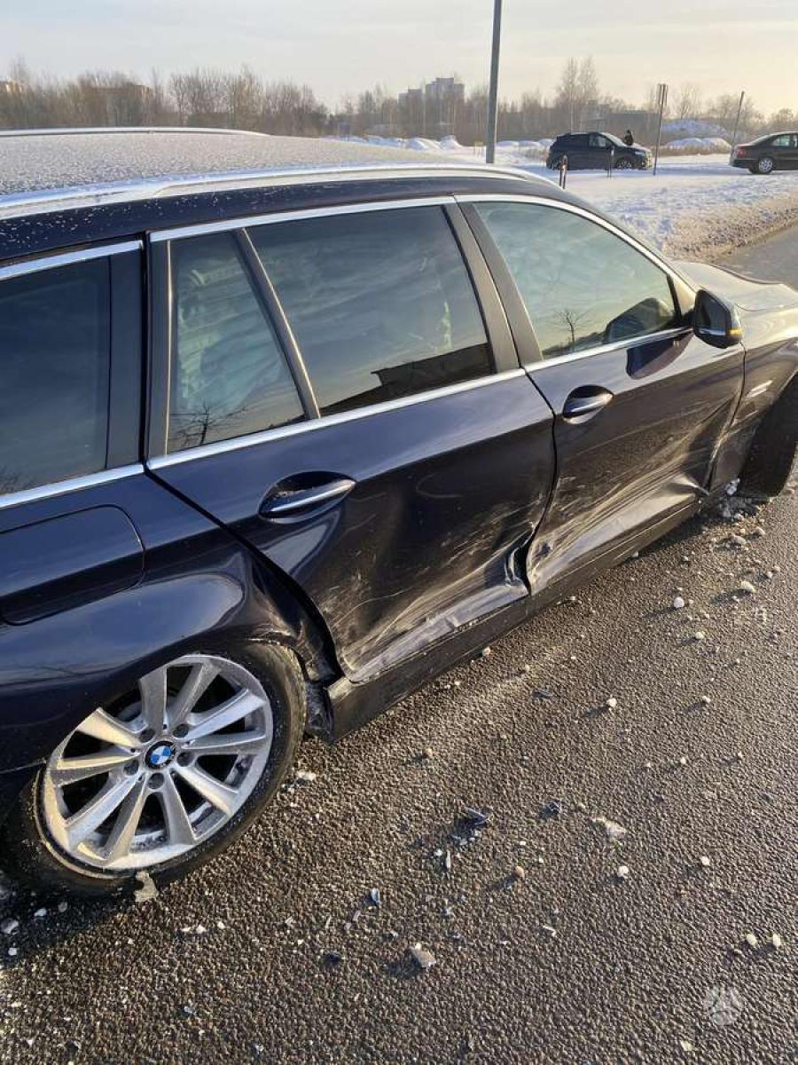 Blue BMW 520 2013 in Panevezys, with an engine capacity of 2.00 L and mileage of 309 thousand km for 4000 €, photo 4 on AUTOMOTO.COM.LV