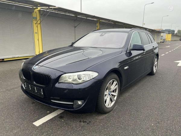 Blue BMW 520 2013 in Kaunas, with an engine capacity of 0.00 L and mileage of 267 thousand km for 8499 €, photo 1 on AUTOMOTO.COM.LV