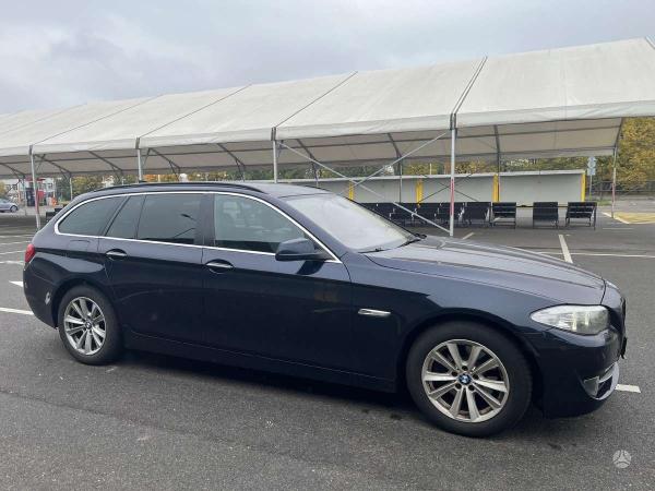 Blue BMW 520 2013 in Kaunas, with an engine capacity of 0.00 L and mileage of 267 thousand km for 8499 €, photo 4 on AUTOMOTO.COM.LV