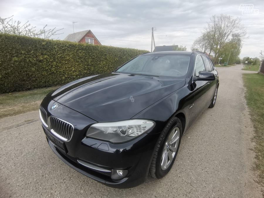 Blue BMW 520 2013 in Vilnius, with an engine capacity of 2.00 L and mileage of 353 thousand km for 7900 €, photo 3 on AUTOMOTO.COM.LV