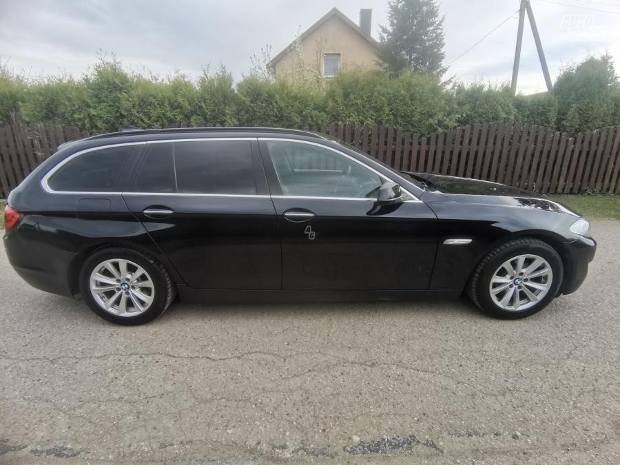 Blue BMW 520 2013 in Vilnius, with an engine capacity of 2.00 L and mileage of 353 thousand km for 7900 €, photo 6 on AUTOMOTO.COM.LV