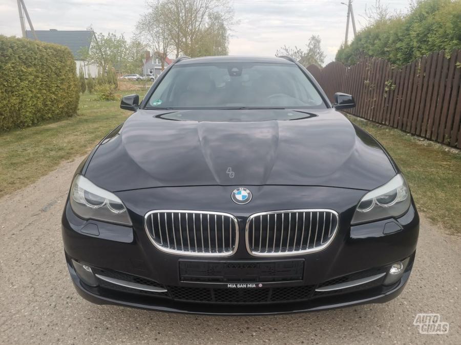 Blue BMW 520 2013 in Vilnius, with an engine capacity of 2.00 L and mileage of 353 thousand km for 7900 €, photo 9 on AUTOMOTO.COM.LV