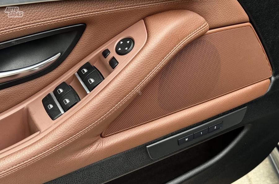 Blue BMW 520 2013 in Radviliskis, with an engine capacity of 2.00 L and mileage of 320 thousand km for 12300 €, photo 29 on AUTOMOTO.COM.LV