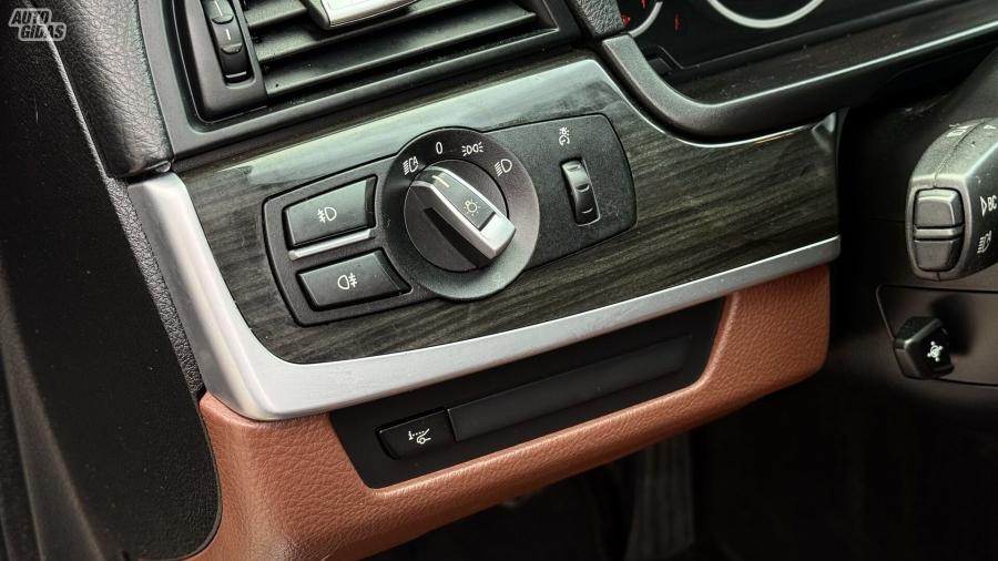 Zils BMW 520 2013 Radviliškis, ar dzinēja tilpumu 2.00 L un nobraukumu 320 tūkst. km par 12300 €, foto 31 vietnē AUTOMOTO.COM.LV
