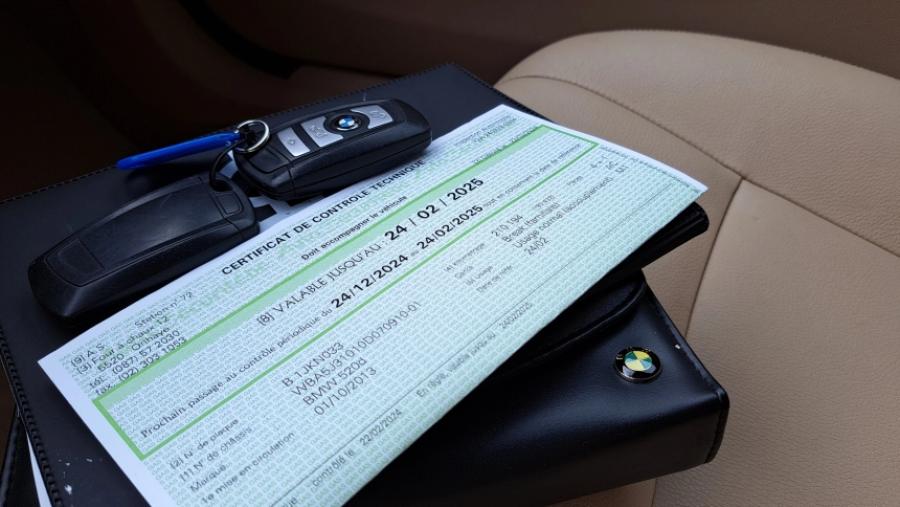 Zils BMW 520 2013 Rīga, ar dzinēja tilpumu 2.00 L un nobraukumu 232 tūkst. km par 10590 €, foto 48 vietnē AUTOMOTO.COM.LV