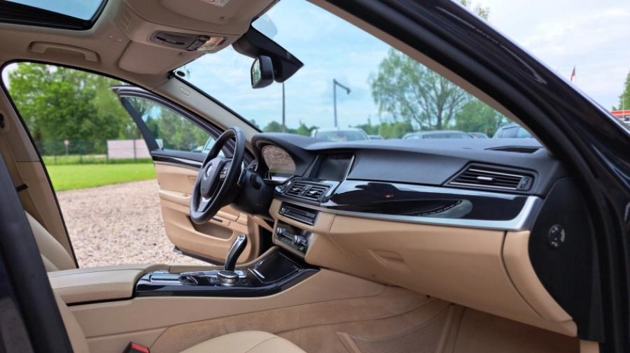 Zils BMW 520 2013 Rīga, ar dzinēja tilpumu 2.00 L un nobraukumu 232 tūkst. km par 10590 €, foto 50 vietnē AUTOMOTO.COM.LV