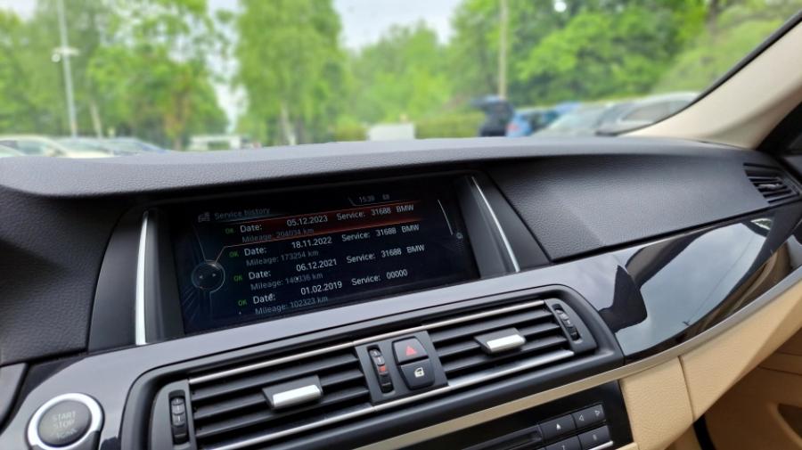 Zils BMW 520 2013 Rīga, ar dzinēja tilpumu 2.00 L un nobraukumu 232 tūkst. km par 10590 €, foto 78 vietnē AUTOMOTO.COM.LV
