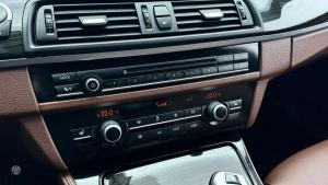 Синий БМВ 520 2013 в Радвилишкис, объемом двигателя 2.00 л и пробегом 320 тыс. км за 12300 €, фото 26 на AUTOMOTO.COM.LV