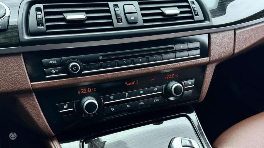 Синий БМВ 520 2013 в Радвилишкис, объемом двигателя 2.00 л и пробегом 320 тыс. км за 12300 €, фото 26 на AUTOMOTO.COM.LV