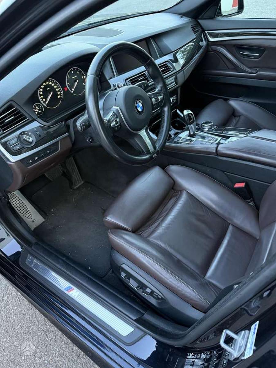Blue BMW 520 2013 in Kaunas, with an engine capacity of 2.00 L and mileage of 272 thousand km for 9850 €, photo 7 on AUTOMOTO.COM.LV