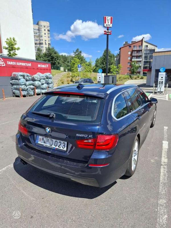 Синий БМВ 520 2013 в Вильнюс, объемом двигателя 2.00 л и пробегом 317 тыс. км за 10999 €, фото 4 на AUTOMOTO.COM.LV