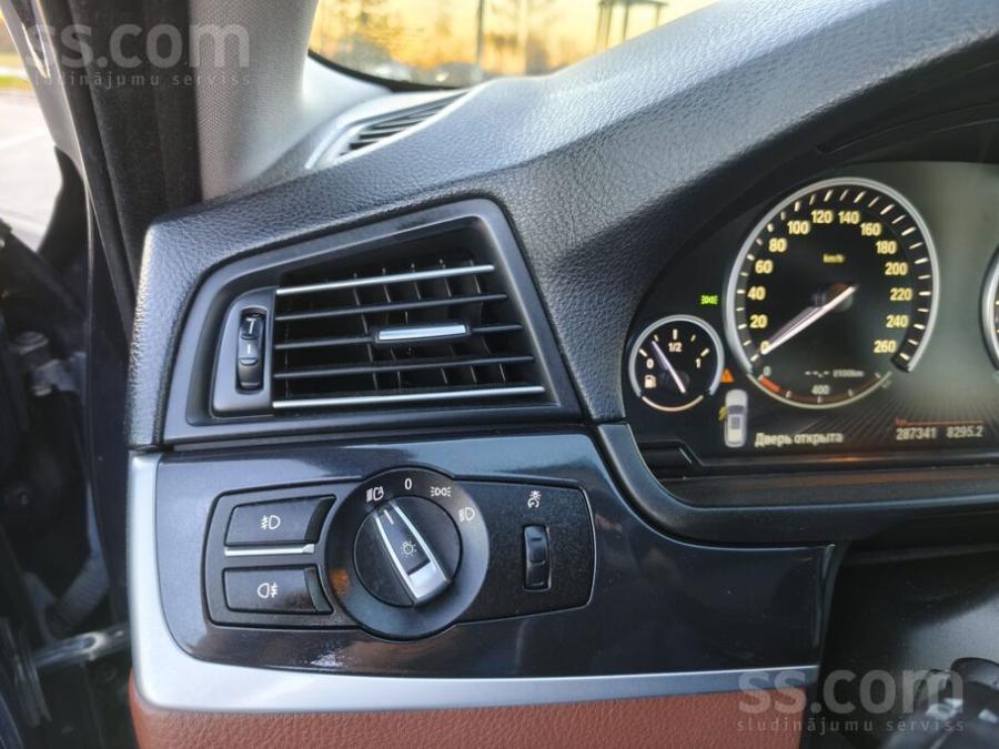Blue BMW 520 2013 in Jelgava, with an engine capacity of 2.00 L and mileage of 287 thousand km for 8790 €, photo 15 on AUTOMOTO.COM.LV
