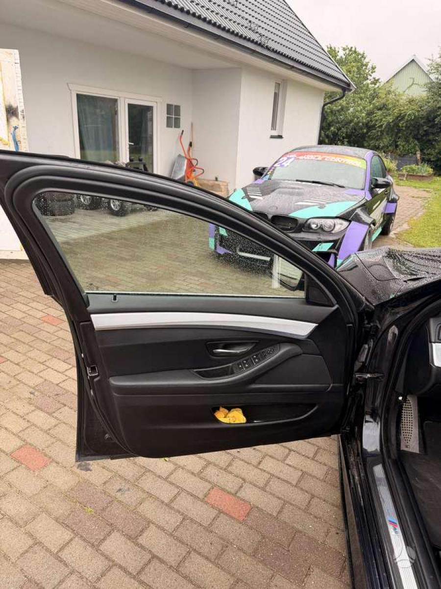 Zils BMW 520 2013 Plungė, ar dzinēja tilpumu 2.00 L un nobraukumu 360 tūkst. km par 9000 €, foto 22 vietnē AUTOMOTO.COM.LV