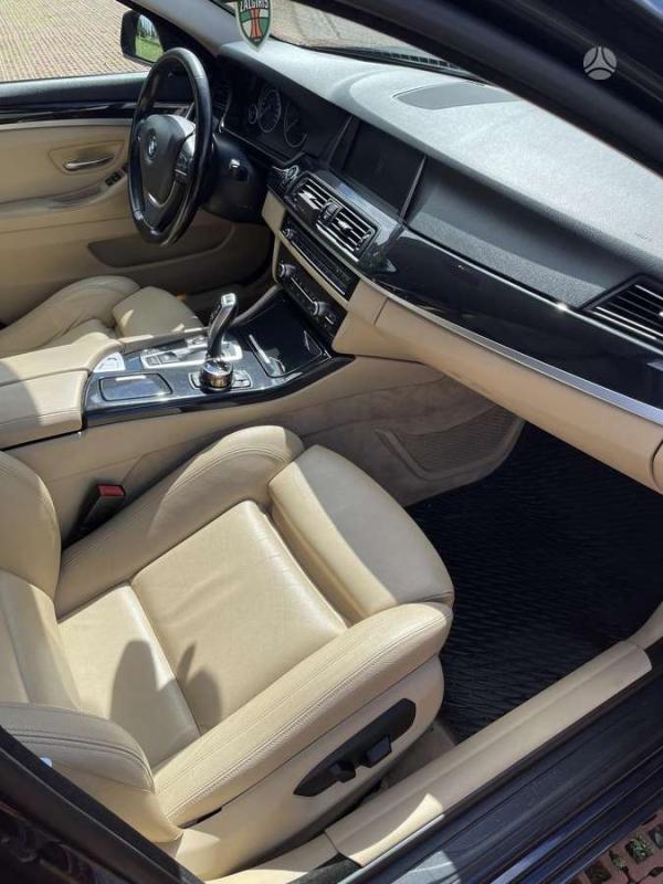 Blue BMW 520 2013 in Kaunas, with an engine capacity of 2.00 L and mileage of 310 thousand km for 8700 €, photo 10 on AUTOMOTO.COM.LV