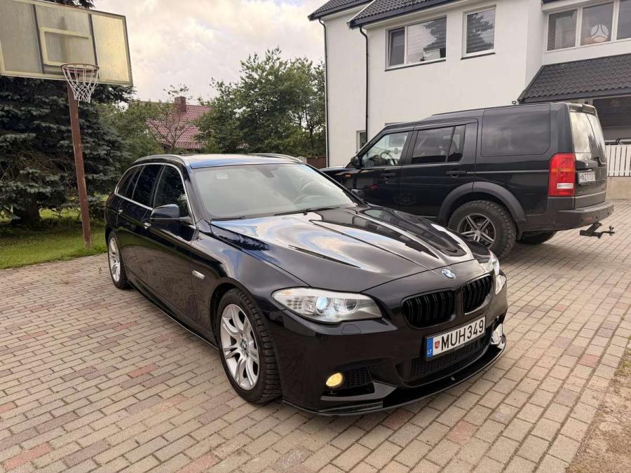 Blue BMW 520 2013 in Plunge, with an engine capacity of 2.00 L and mileage of 360 thousand km for 8400 €, photo 3 on AUTOMOTO.COM.LV
