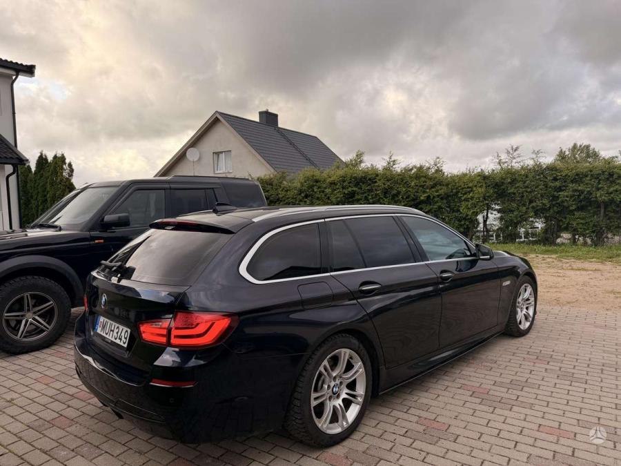 Blue BMW 520 2013 in Plunge, with an engine capacity of 2.00 L and mileage of 360 thousand km for 8400 €, photo 5 on AUTOMOTO.COM.LV