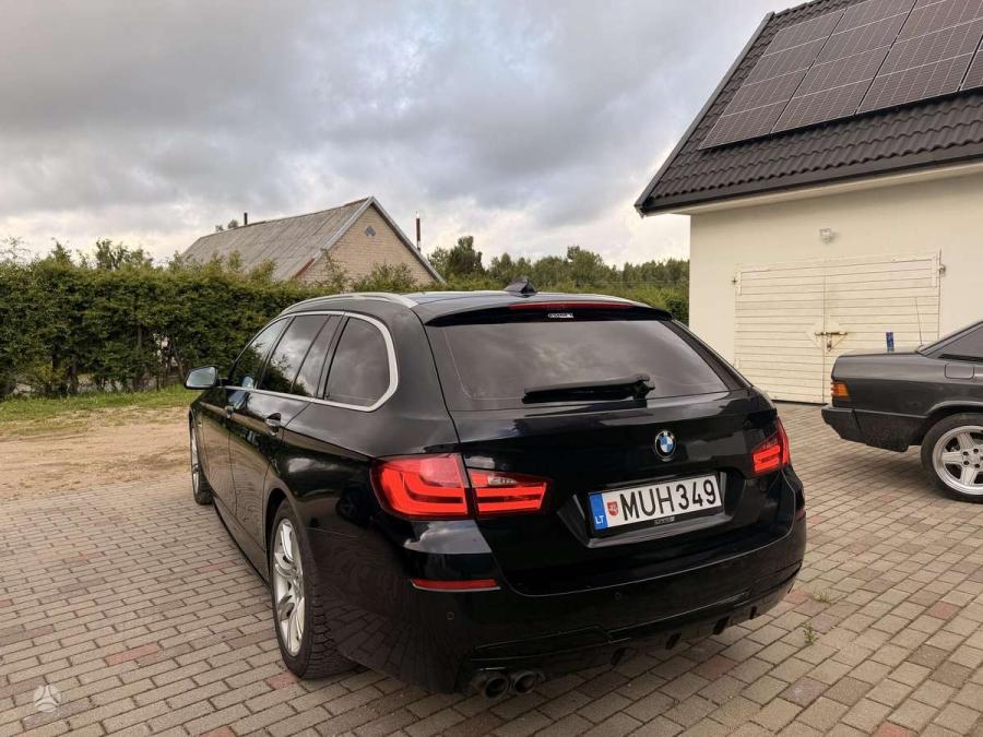 Blue BMW 520 2013 in Plunge, with an engine capacity of 2.00 L and mileage of 360 thousand km for 8400 €, photo 6 on AUTOMOTO.COM.LV