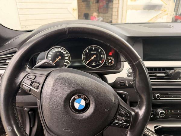 Blue BMW 520 2013 in Plunge, with an engine capacity of 2.00 L and mileage of 360 thousand km for 8400 €, photo 7 on AUTOMOTO.COM.LV