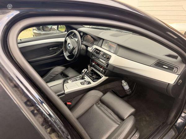 Blue BMW 520 2013 in Plunge, with an engine capacity of 2.00 L and mileage of 360 thousand km for 8400 €, photo 10 on AUTOMOTO.COM.LV