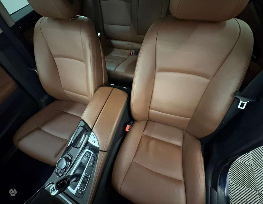 Zils BMW 520 2013 Marijampole, ar dzinēja tilpumu 2.00 L un nobraukumu 358 tūkst. km par 9300 €, foto 30 vietnē AUTOMOTO.COM.LV