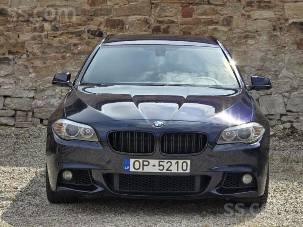 Blue BMW 520 2013 in Cesis, with an engine capacity of 2.00 L and mileage of 251 thousand km for 9500 €, photo 3 on AUTOMOTO.COM.LV