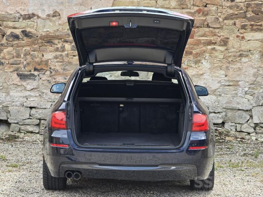 Blue BMW 520 2013 in Cesis, with an engine capacity of 2.00 L and mileage of 251 thousand km for 9500 €, photo 10 on AUTOMOTO.COM.LV