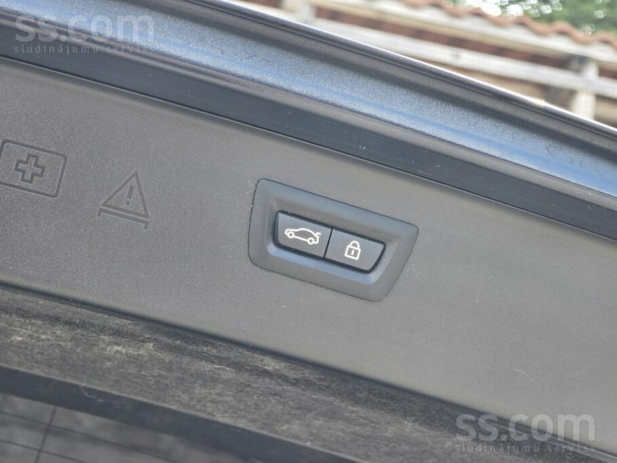 Blue BMW 520 2013 in Cesis, with an engine capacity of 2.00 L and mileage of 251 thousand km for 9500 €, photo 12 on AUTOMOTO.COM.LV