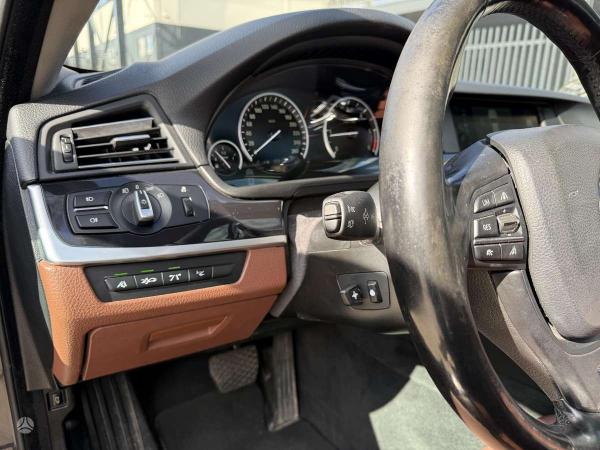 Blue BMW 520 2013 in Jonava, with an engine capacity of 2.00 L and mileage of 269 thousand km for 9600 €, photo 8 on AUTOMOTO.COM.LV