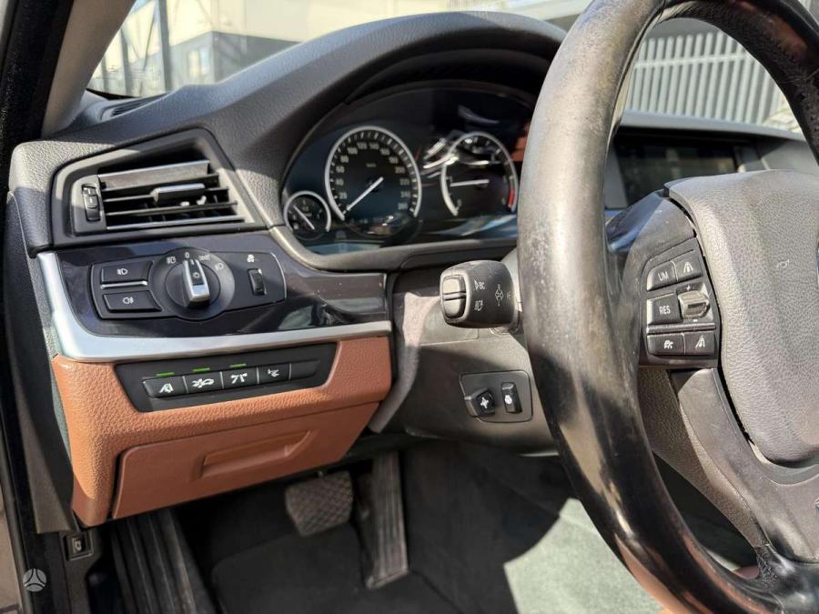 Blue BMW 520 2013 in Jonava, with an engine capacity of 2.00 L and mileage of 269 thousand km for 9600 €, photo 9 on AUTOMOTO.COM.LV