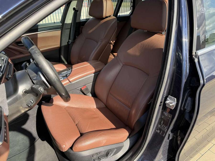 Blue BMW 520 2013 in Jonava, with an engine capacity of 2.00 L and mileage of 269 thousand km for 9600 €, photo 13 on AUTOMOTO.COM.LV
