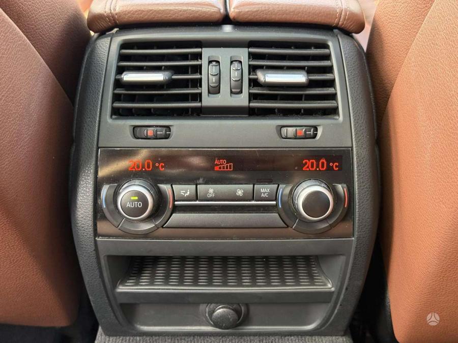 Blue BMW 520 2013 in Jonava, with an engine capacity of 2.00 L and mileage of 269 thousand km for 9600 €, photo 17 on AUTOMOTO.COM.LV