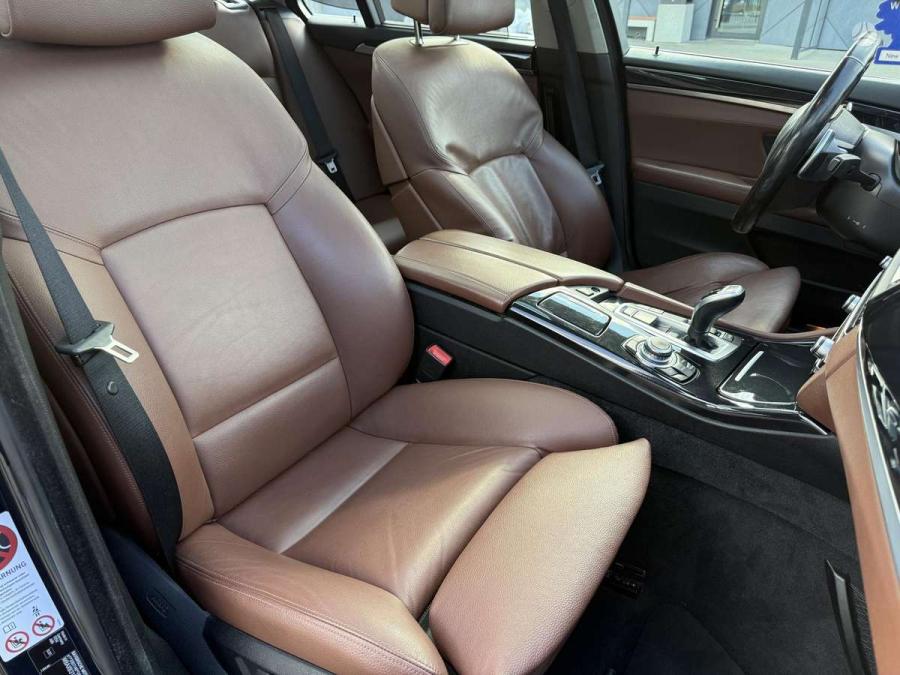 Blue BMW 520 2013 in Jonava, with an engine capacity of 2.00 L and mileage of 269 thousand km for 9600 €, photo 27 on AUTOMOTO.COM.LV