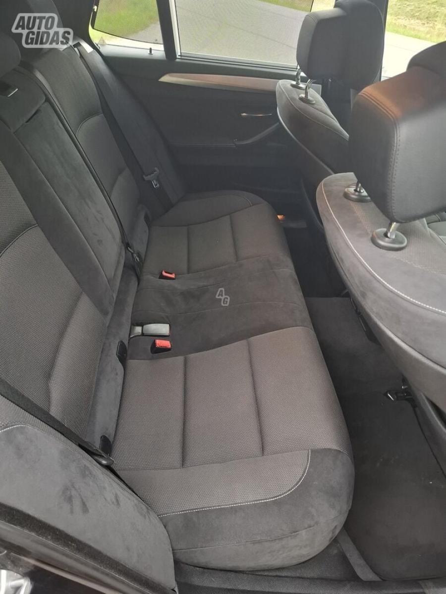 Blue BMW 520 2013 in Vilnius, with an engine capacity of 2.00 L and mileage of 317 thousand km for 8350 €, photo 14 on AUTOMOTO.COM.LV