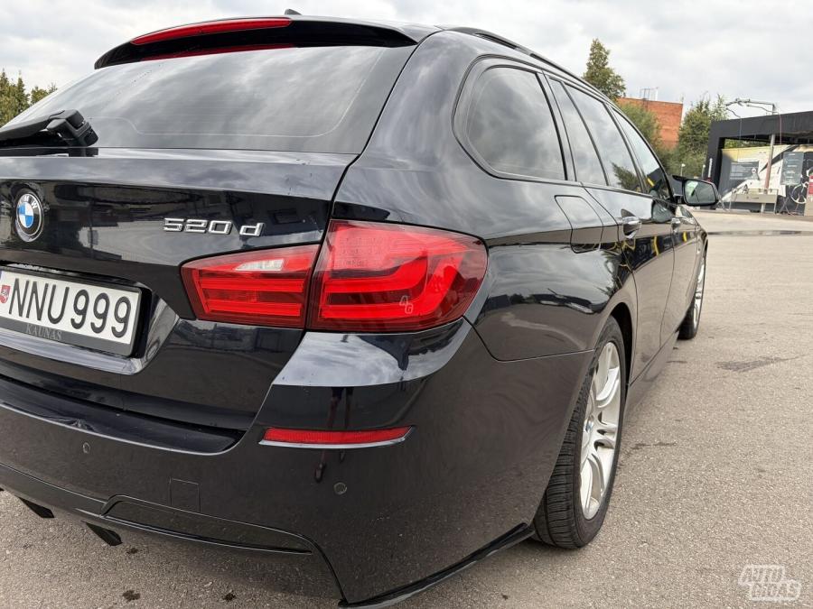 Blue BMW 520 2013 in Kaunas, with an engine capacity of 2.00 L and mileage of 323 thousand km for 9999 €, photo 8 on AUTOMOTO.COM.LV