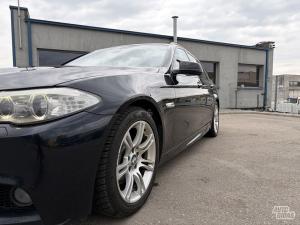 Blue BMW 520 2013 in Kaunas, with an engine capacity of 2.00 L and mileage of 323 thousand km for 9999 €, photo 15 on AUTOMOTO.COM.LV
