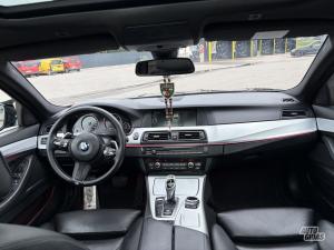 Blue BMW 520 2013 in Kaunas, with an engine capacity of 2.00 L and mileage of 323 thousand km for 9999 €, photo 19 on AUTOMOTO.COM.LV