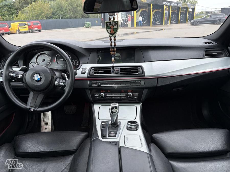 Blue BMW 520 2013 in Kaunas, with an engine capacity of 2.00 L and mileage of 323 thousand km for 9999 €, photo 20 on AUTOMOTO.COM.LV