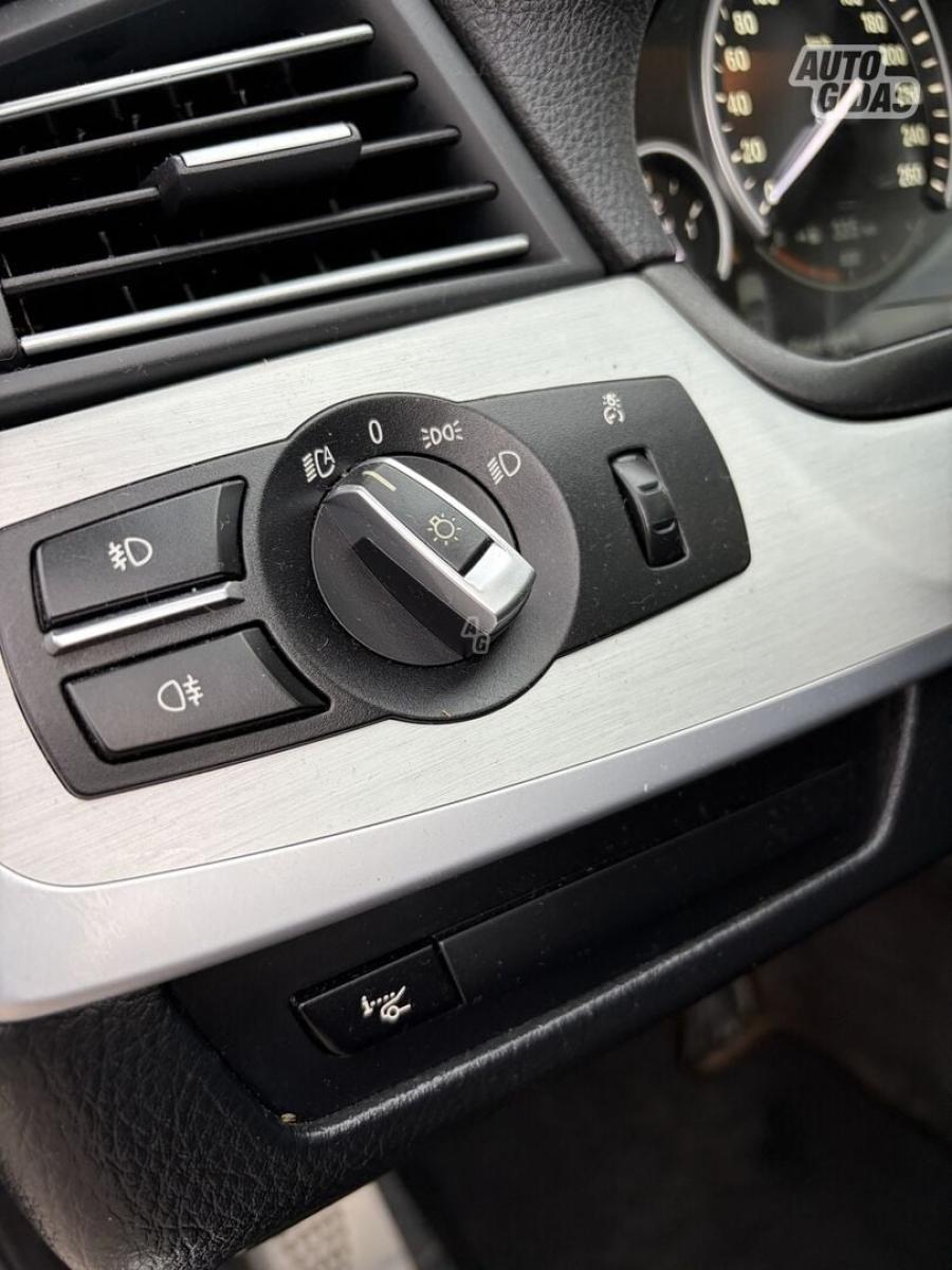 Blue BMW 520 2013 in Kaunas, with an engine capacity of 2.00 L and mileage of 323 thousand km for 9999 €, photo 22 on AUTOMOTO.COM.LV