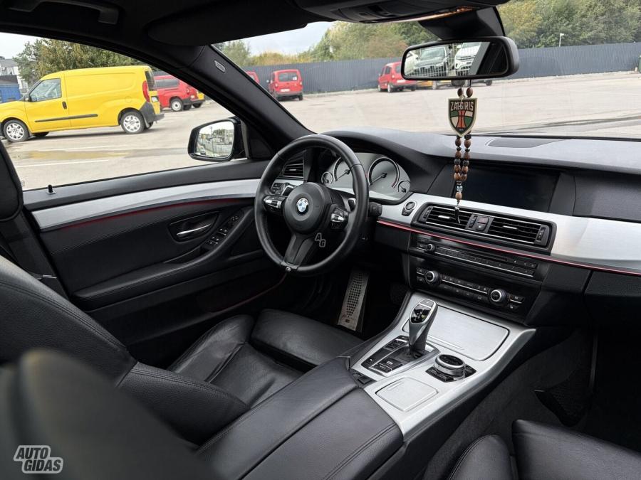 Blue BMW 520 2013 in Kaunas, with an engine capacity of 2.00 L and mileage of 323 thousand km for 9999 €, photo 24 on AUTOMOTO.COM.LV