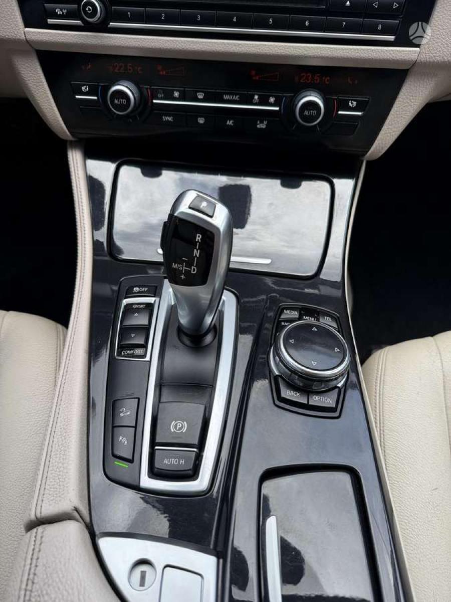 Blue BMW 520 2013 in Siauliai, with an engine capacity of 2.00 L and mileage of 172 thousand km for 8200 €, photo 22 on AUTOMOTO.COM.LV