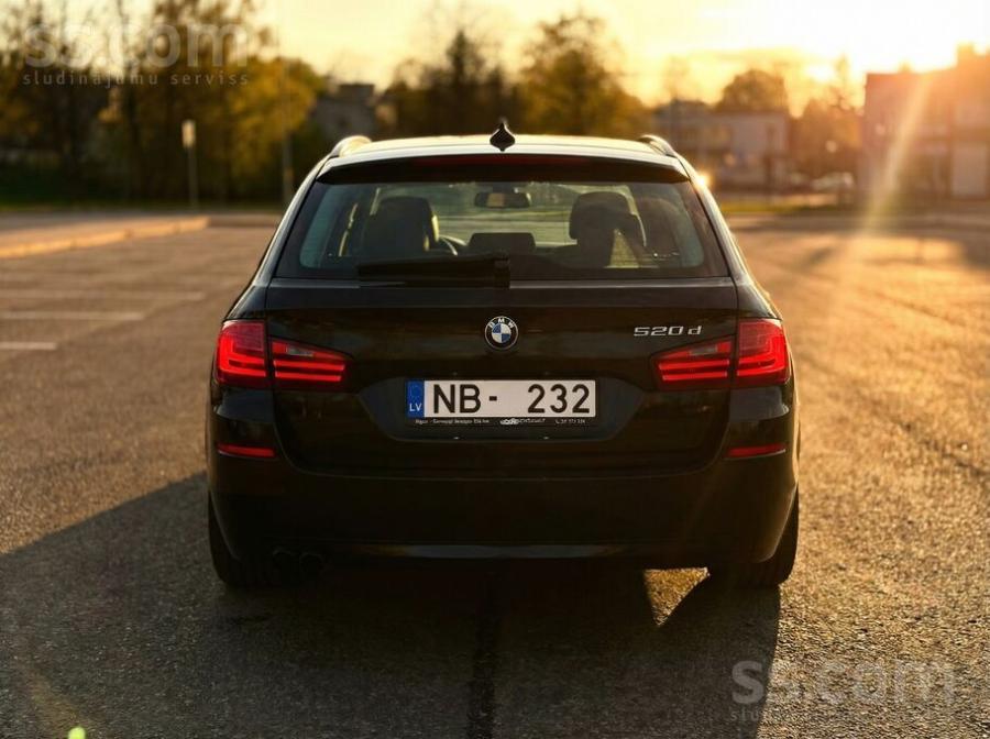 Zils BMW 520 2014 Rīga, ar dzinēja tilpumu 2.00 L un nobraukumu 240 tūkst. km par 9600 €, foto 4 vietnē AUTOMOTO.COM.LV