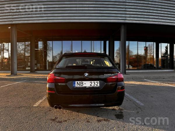 Blue BMW 520 2014 in Riga, with an engine capacity of 2.00 L and mileage of 244 thousand km for 7900 €, photo 7 on AUTOMOTO.COM.LV