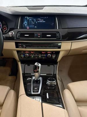 Blue BMW 520 2014 in Marijampole, with an engine capacity of 2.00 L and mileage of 223 thousand km for 11950 €, photo 24 on AUTOMOTO.COM.LV